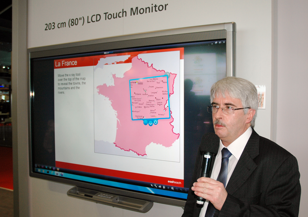 La alta luminosidad y la interactividad, firmes apuestas de Sharp en ...