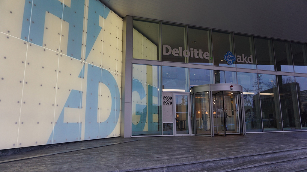 El edificio The Edge de Deloitte se equipa con la tecnología visual y ...