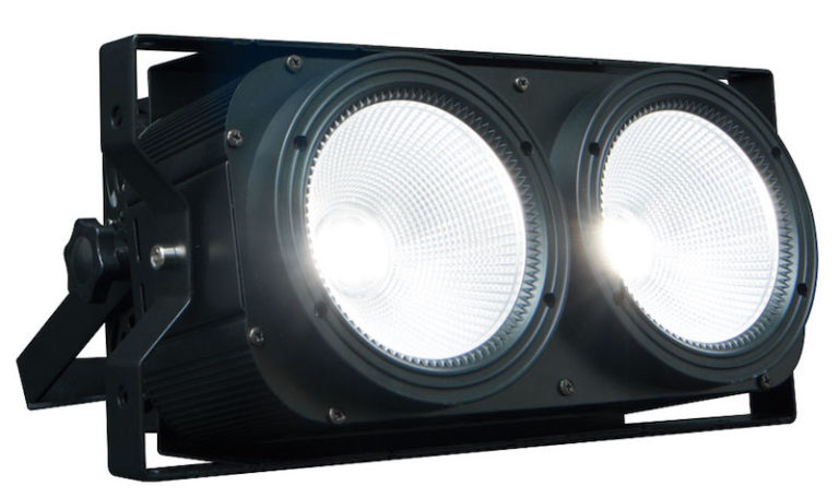 Blinder 2L: efecto Led tipo cegadora para espectáculos en vivo