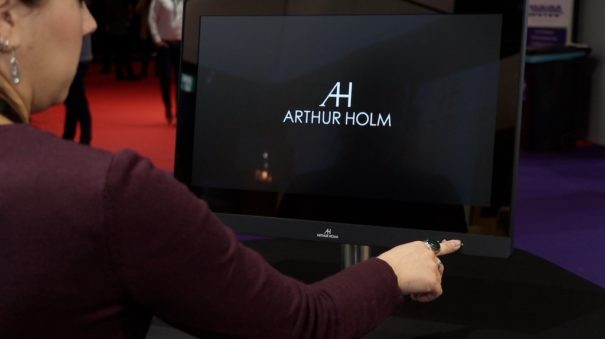 “Arthur Holm fabrica productos únicos que se integran con el diseño de ...