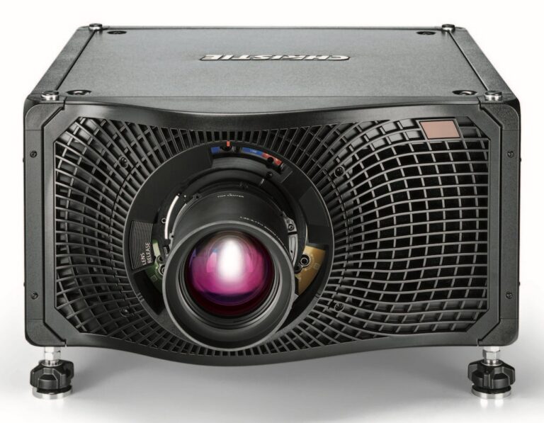 Christie increases its range of RGB projectors with a powerful 4K ...